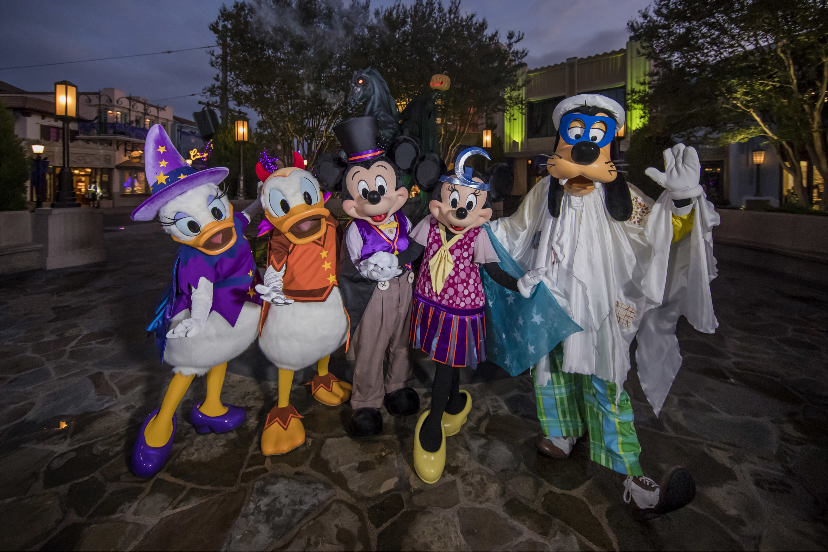 Disneyland Resort Celebrates the Halloween Season with Happy Hauntings ...